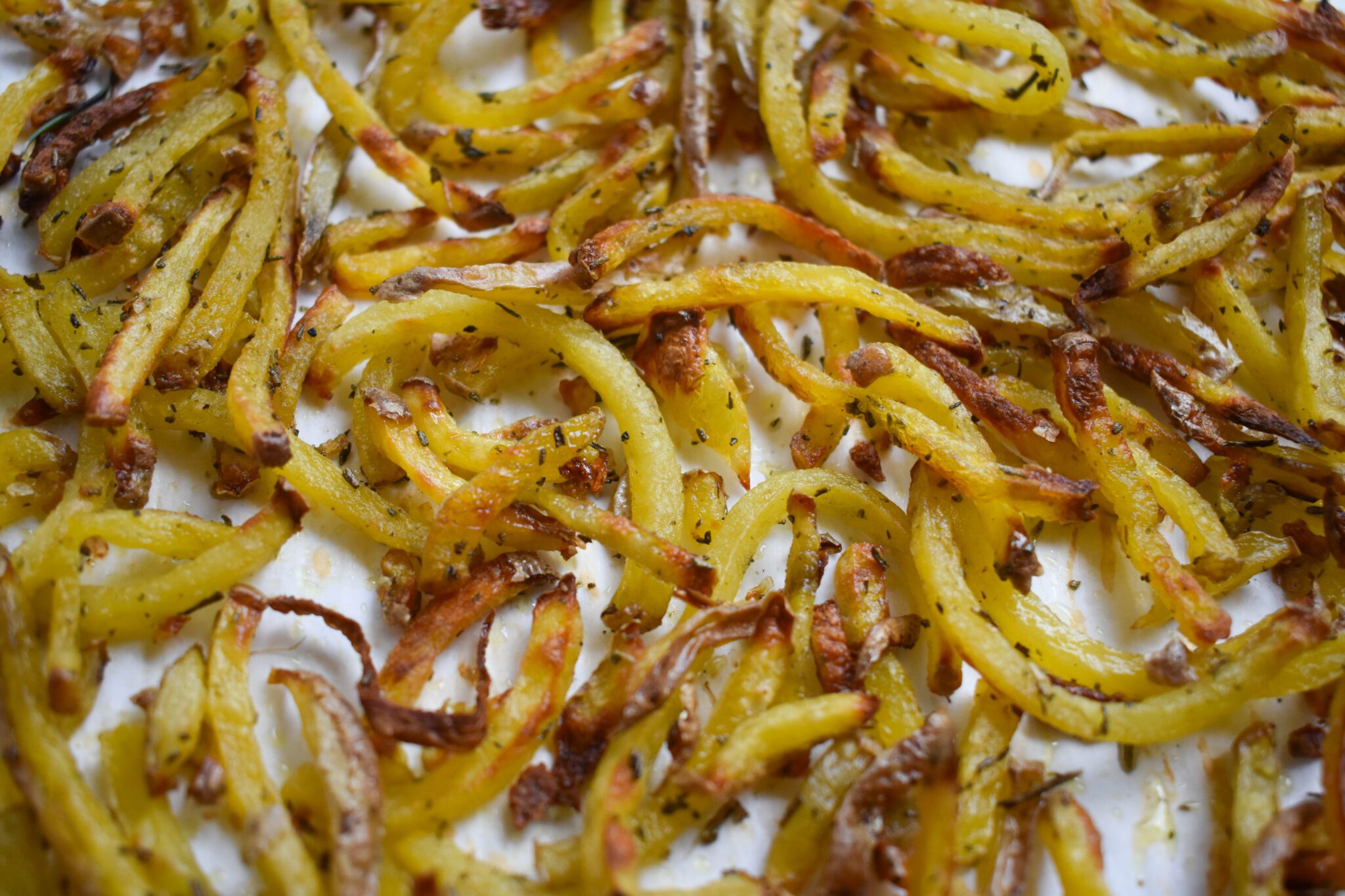 Low-FODMAP & Gluten-free Crispy Baked Garlic and Rosemary French Fries ...