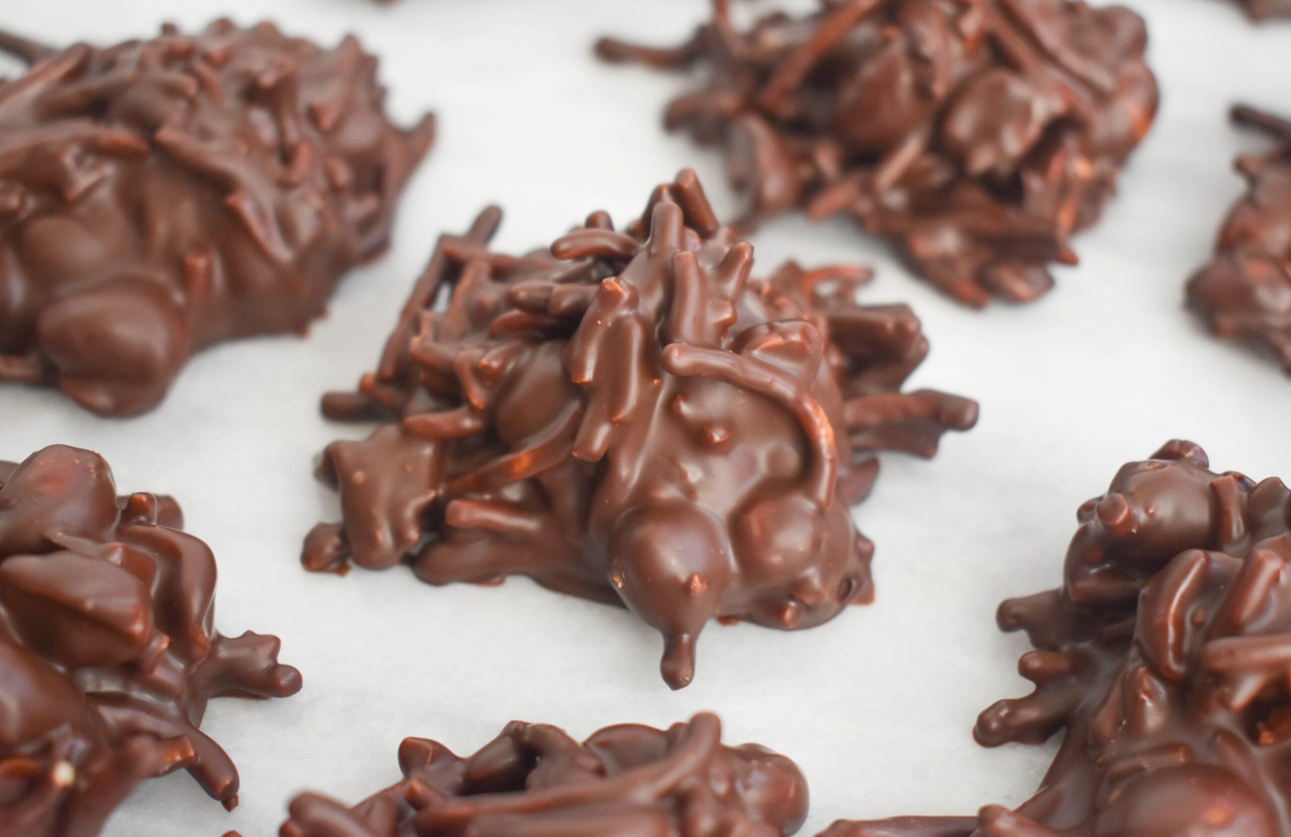 4-Ingredient Low-FODMAP & Gluten-Free Chocolate Haystack Cookies | Dr ...